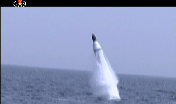 北 ‘SLBM 시험 발사 영상’ 추가 공개 | 서울신문