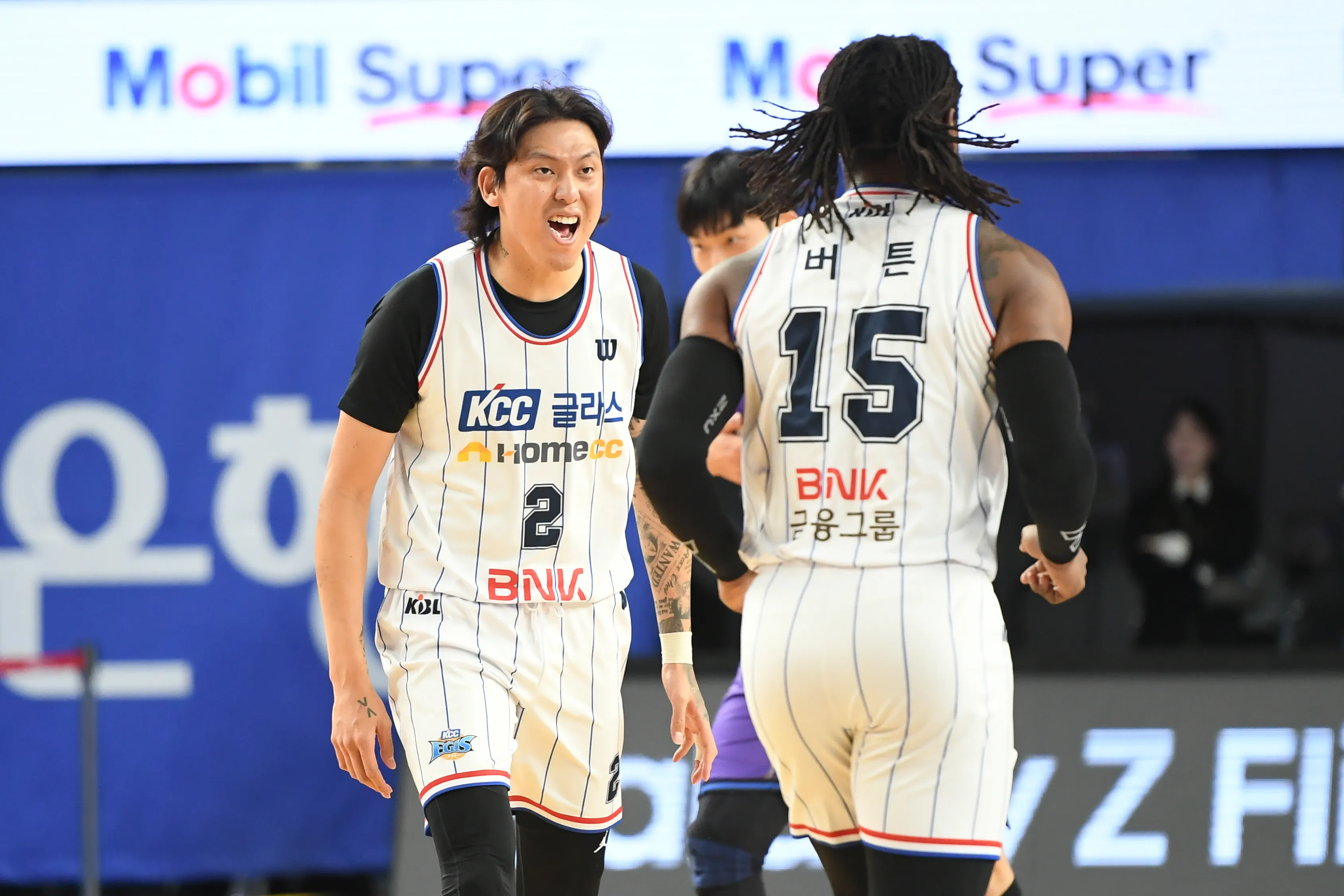 최준용 잠잠하니까 버튼 개인 최다 46점…KCC, SK 이어 가스공사 ‘도장 깨기’ 설욕전 | 서울Pn