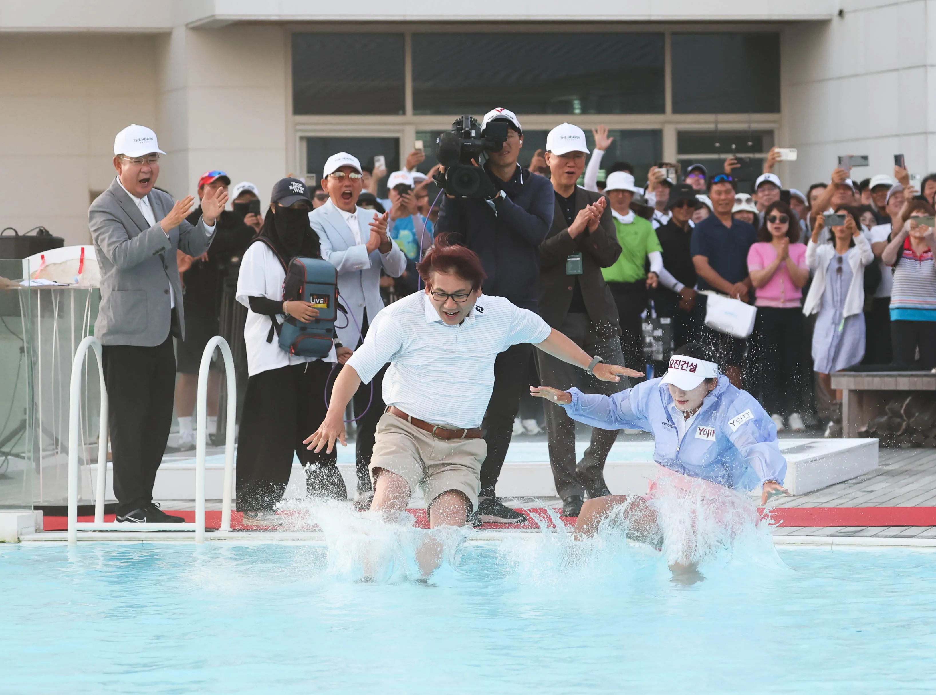 ‘럭키 6’ KLPGA 노승희, 마지막 날 6타차 대연전극… 연장 6m 끝내기 버디샷 | 서울Pn